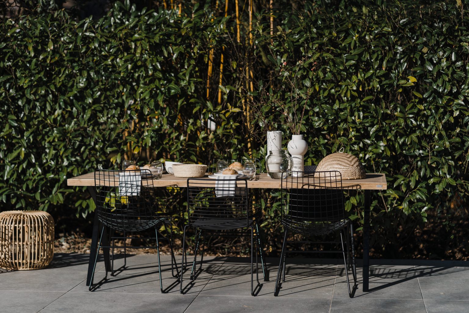 Karlsted outdoor steigerhout tuintafel stalen x-poot - PURE Wood Design